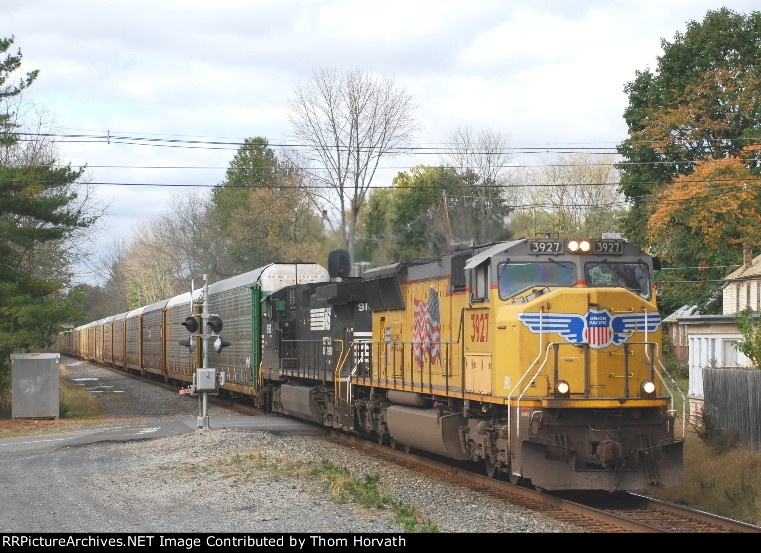 NS 212's leader UP 3927 is eastbound at the LEHL's MP 48